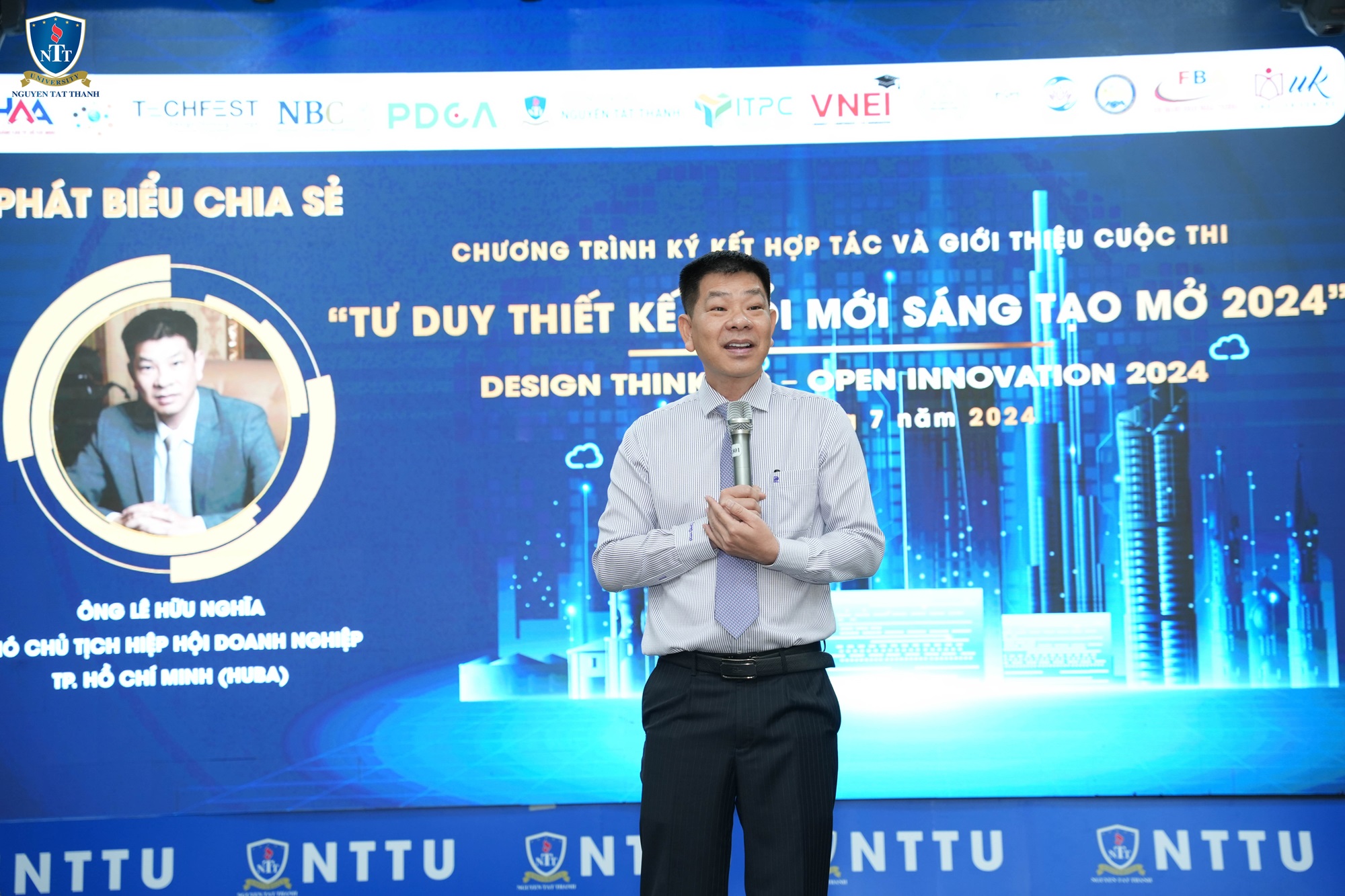 Chương trình Ký kết Hợp tác và Giới thiệu Cuộc thi Design Thinking Open ...